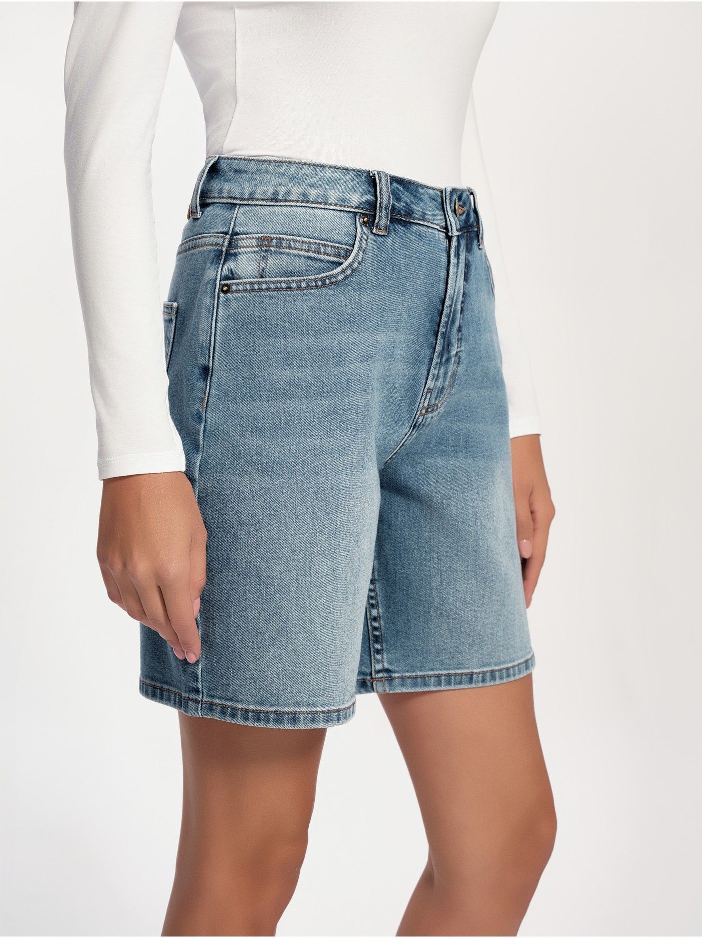 ᐅ Купить Джинсовые шорты из мягкого денима с высоким содержанием хлопка ...