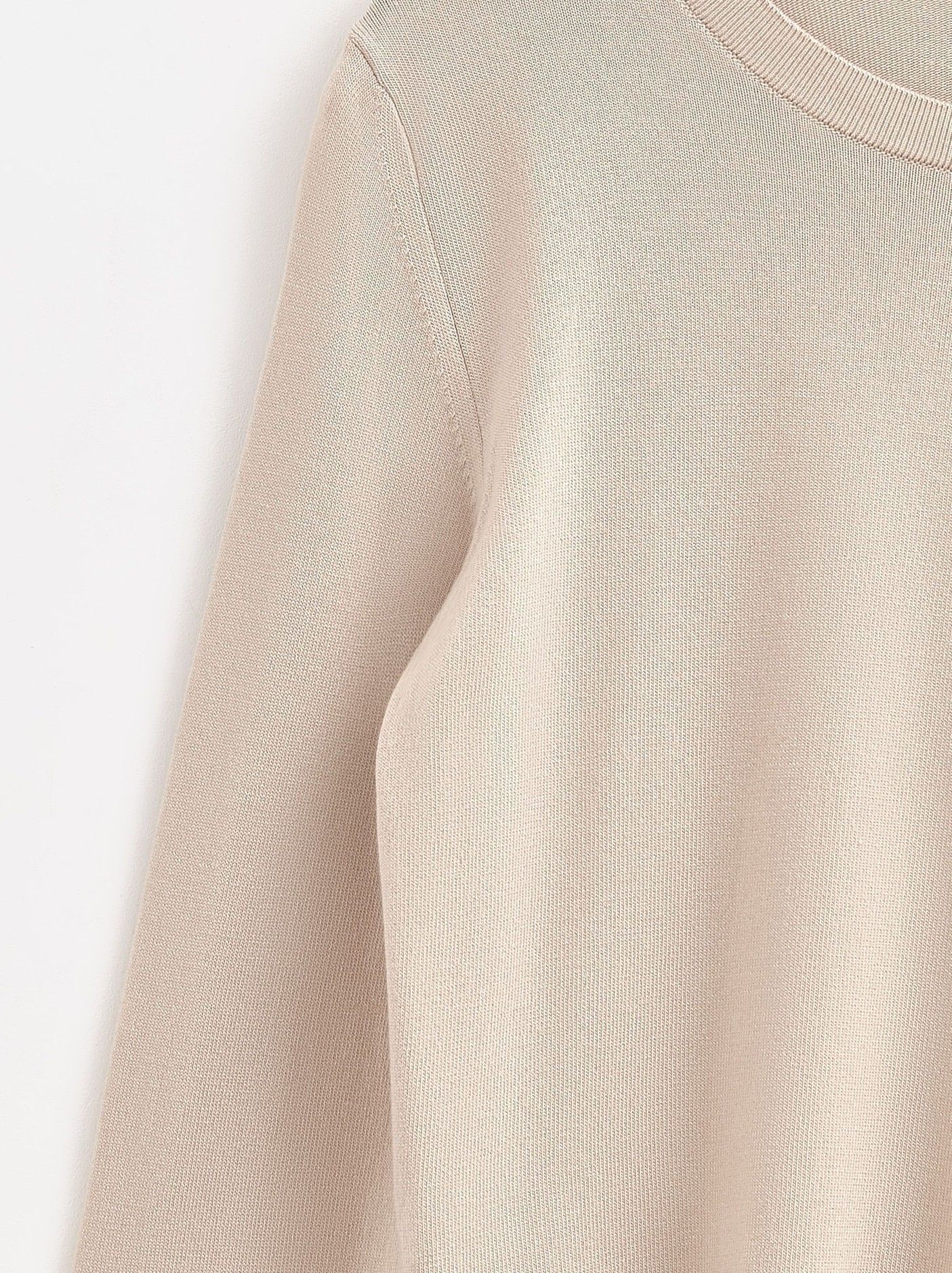 ᐅ Купить Базовый джемпер прямого силуэта из пряжи с вискозой LDK 278 в Минске цвет beige ️ в ...